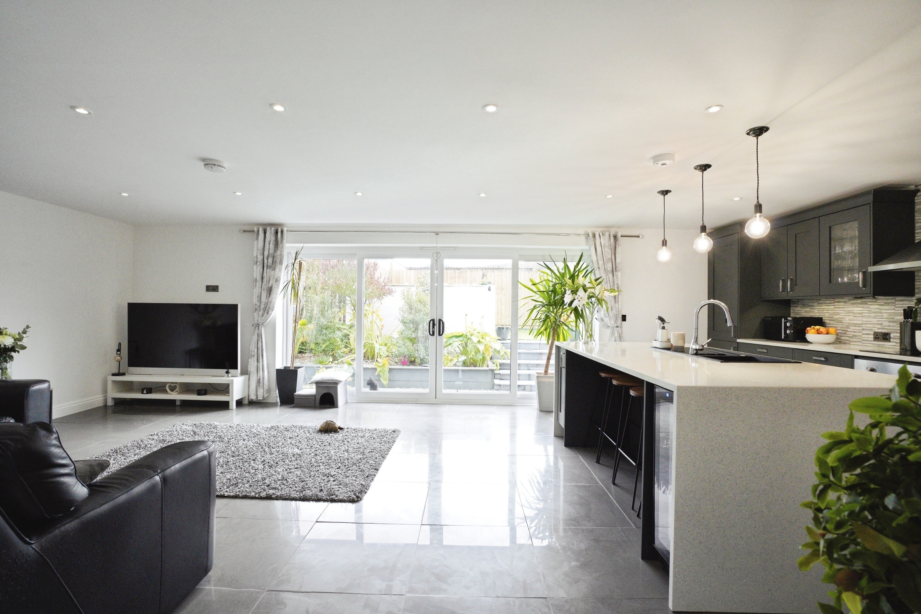 2 Houses & Flats For Sale in Victoria | Purplebricks